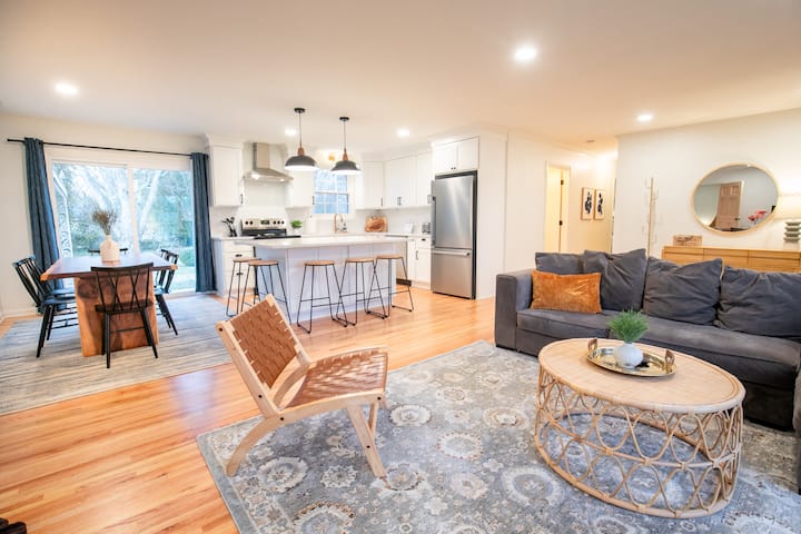 Beautiful Neighborhood Home Near Downtown Franklin - Franklin, TN