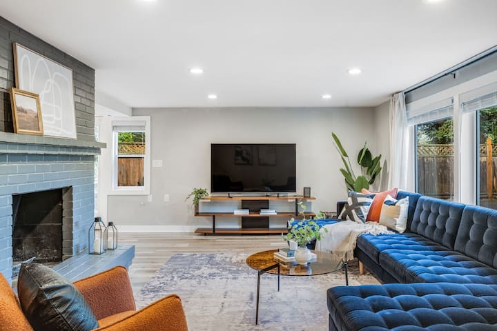 King Bed | Laundry | Mins To Seattle | Game Room - Shoreline, WA