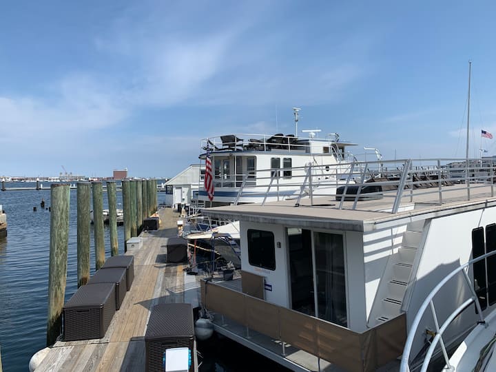 Capricornus: Oceanside Vacation - Boston, MA