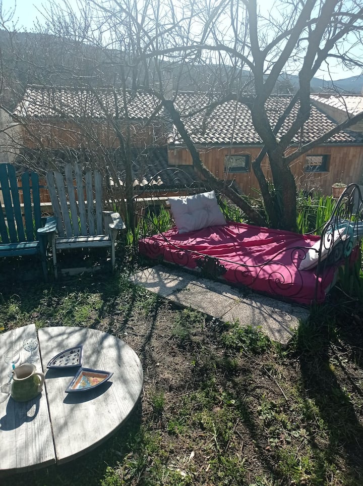 Maison Spacieuse Avec Jardin En éTages - Dieulefit