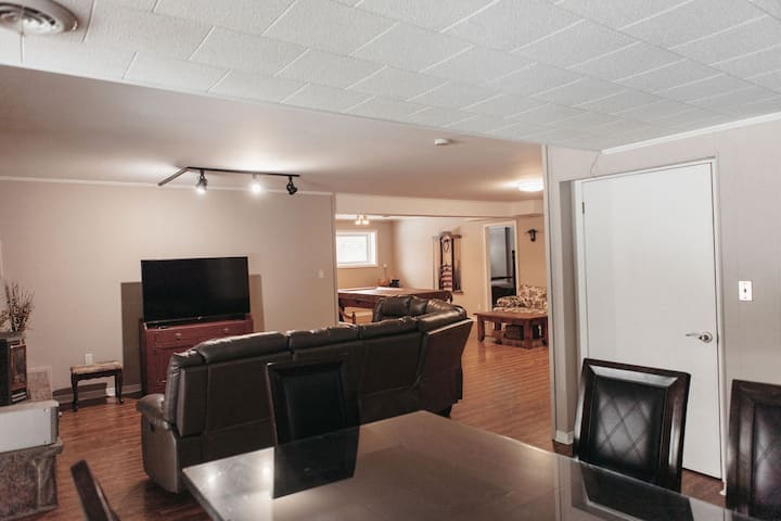 Bracebridge Riverfront Cottage - Bracebridge