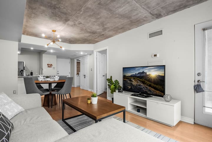 1br Condo + Free Parking + Cn Tower, Rogers Centre - Toronto, ON