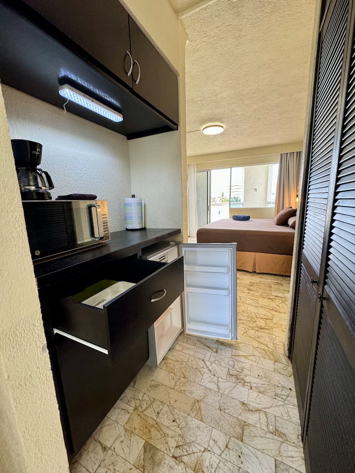Hotel Zone - Beachfront Room 417 - Cancún