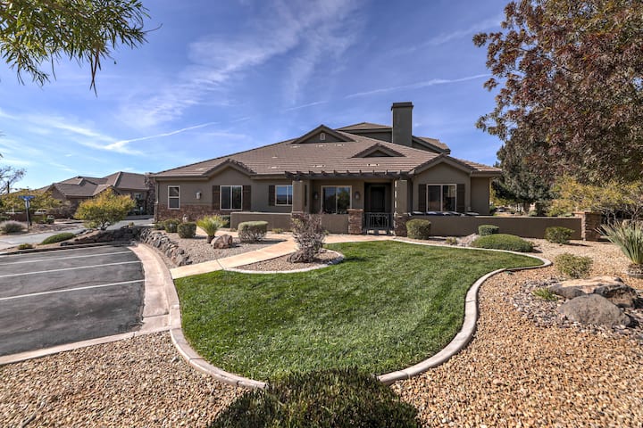 Elegant Poolside 3br Villa Slps10, St George Zion - Washington, UT