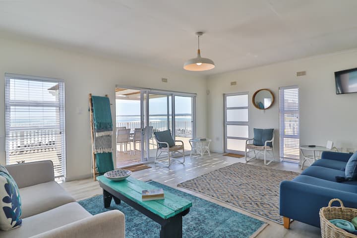 On The Rocks On 11th - Yzerfontein