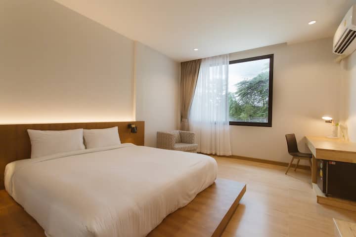 Premire King G Floor - Lampang