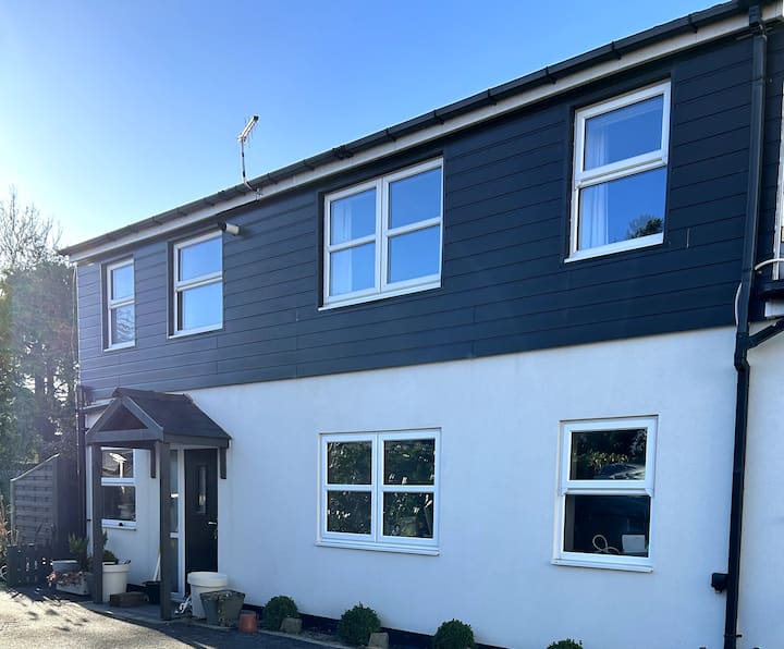 Crossfield Coach House - Chesterfield