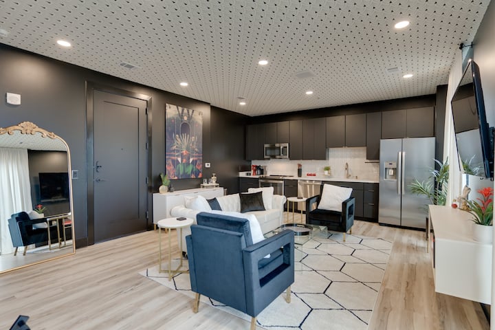 Luxury Downtown Escape Near Broadway! - Nashville, TN