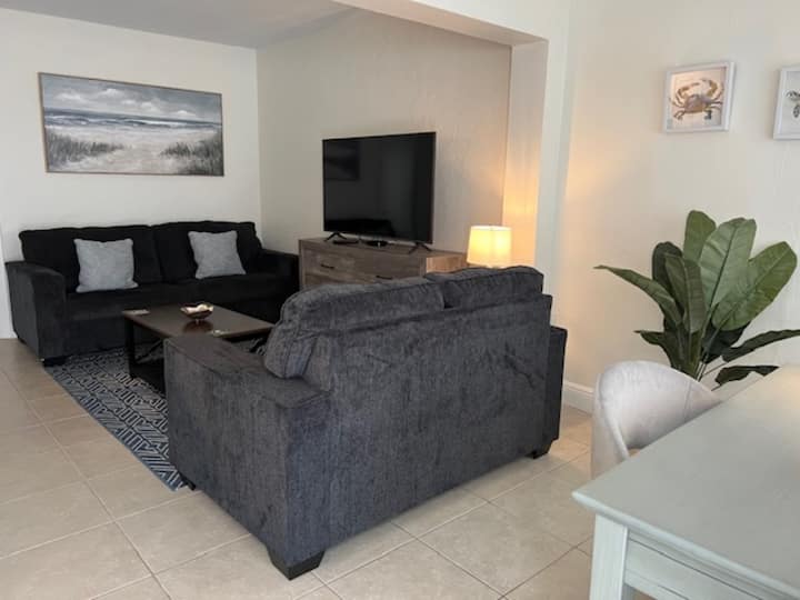 Beautiful Deerfield Beach Condo - Boca Raton, FL