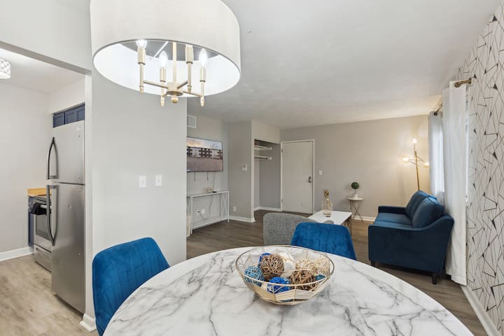 The Hangar #11 - 2br - 1ba - Lansing, MI