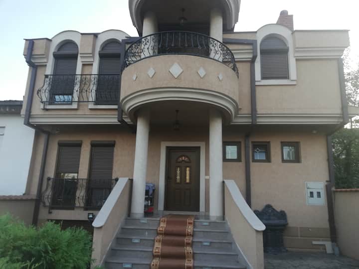 Nydellig Hud - Skopje