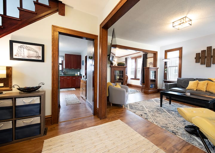Sunflower Home W/ Game Room, Hot Tub +Pet Friendly - Duluth, MN