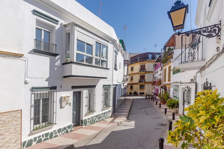 Casa Alina, Marbella Old Town With Garage - Marbella