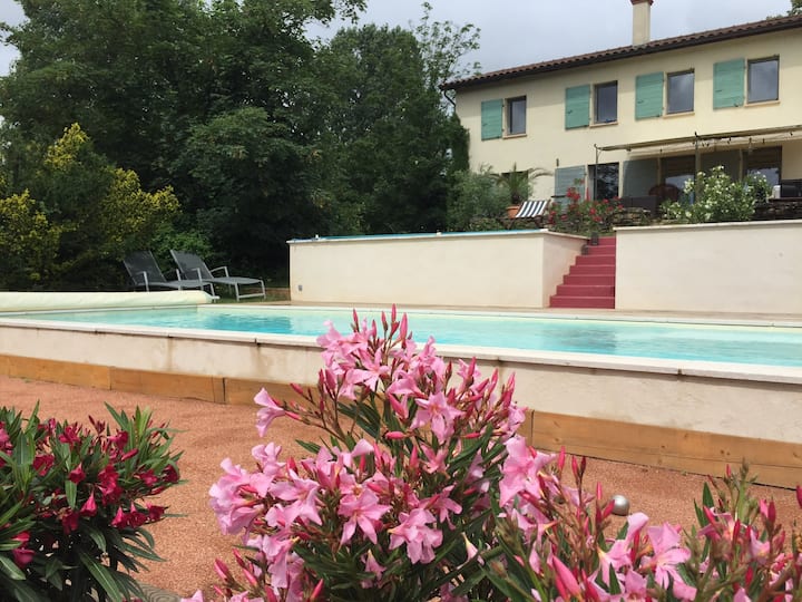 Maison Plein Sud Avec Piscine - Écully