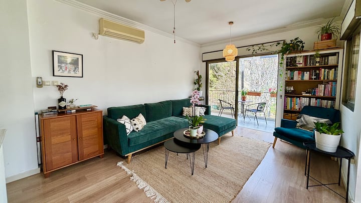 German Colony Private Room + En-suite + Balcony - Jerusalem