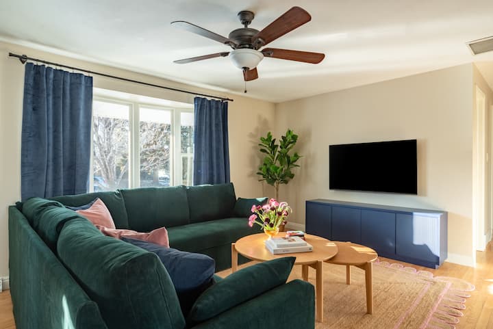 Cozy Home | Firepit | Pool Table | Dog Friendly - Westminster, CO