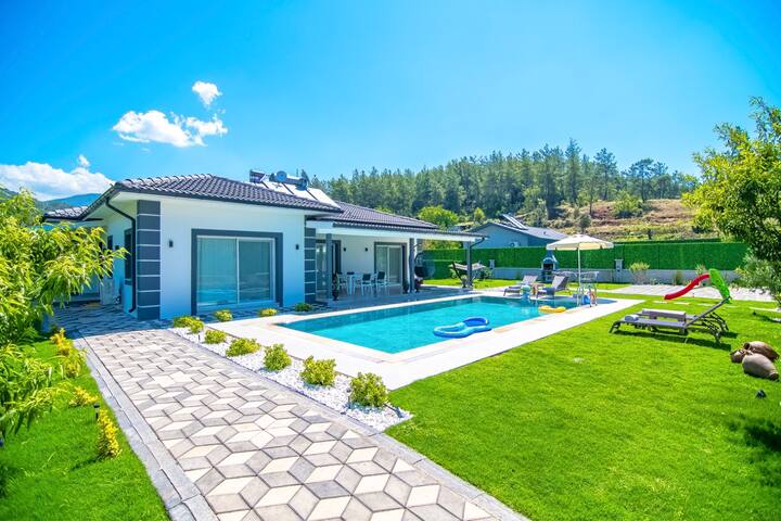 Eşsiz Olanaklarıyla İNlicede Villa Yeşilim - Göcek