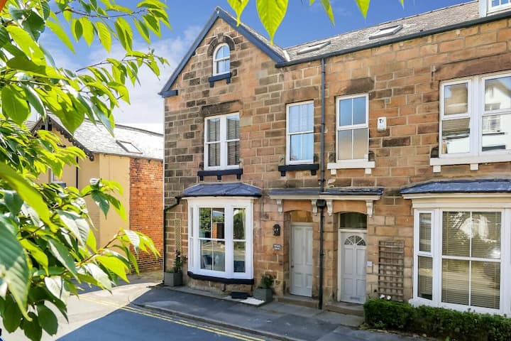 Central Harrogate Town House - Harrogate