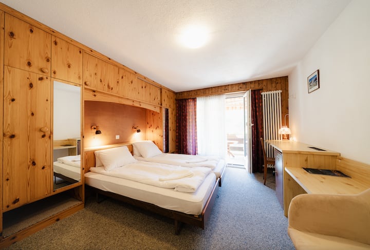 Panoramic Views Of Alps With Private Bathroom - Pany