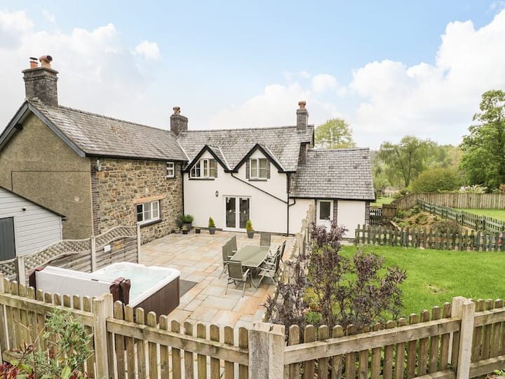 Parc Cottage Near Lake Vyrnwy With Hot Tub - Lake Vyrnwy