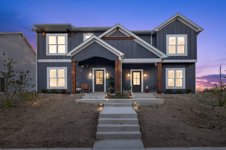 Sleep 18, Chef Experience! 12 Min Walk To Beach - Michigan City, IN