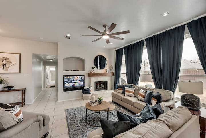 Stunning Furnished 3bdrm Retreat - Allen, TX