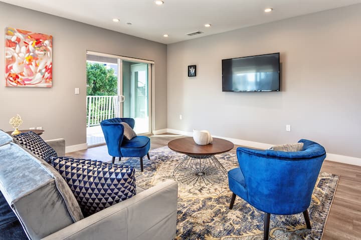 Fantastic 2br Condo - 99walkscore - Hollywood, CA