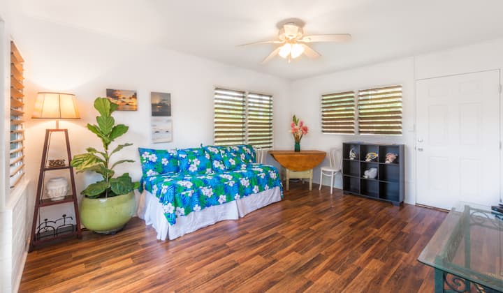 Kanake Hale - Lanikai Beach