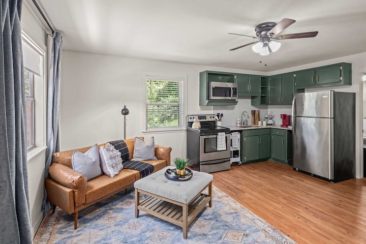Luxe Apt- Bikein/bikeout, By Downtown Pet Friendly - Bentonville, AR