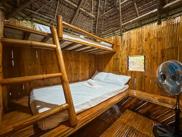 Pond View Jungle Kubo - Coron