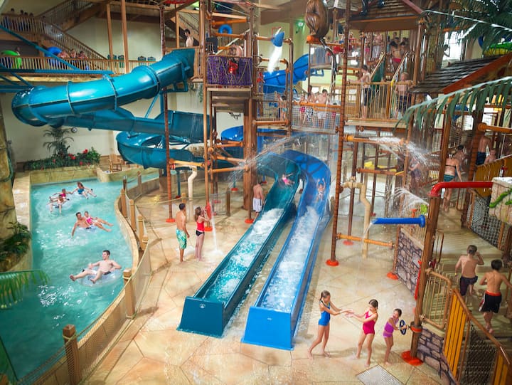 Luxurious Chula Vista Retreat - Wisconsin Dells, WI
