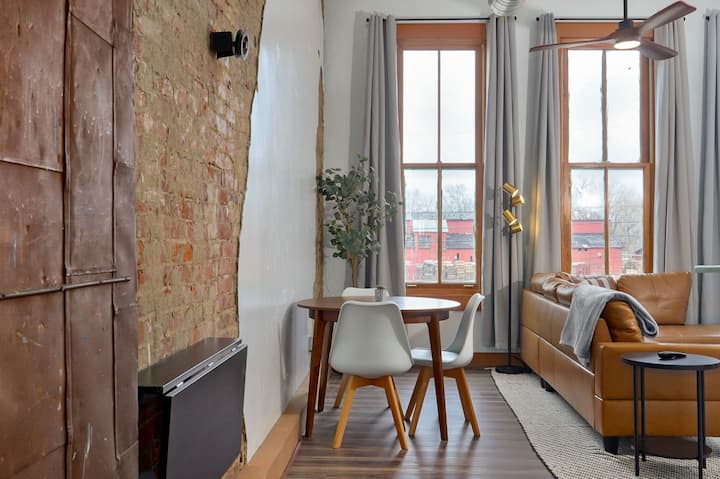 Queen City Lofts 204 On C-street - Springfield, MO