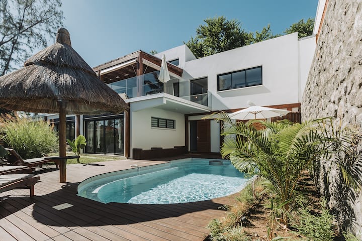 Charles - Villa Neuve - Piscine Accès Direct Plage - Saint-Gilles les Bains