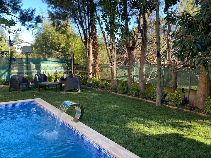 Müstakil Havuzlu Geniş Villa - Sapanca