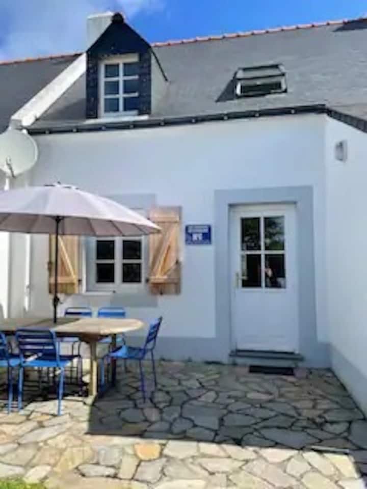 Maison Traditionnelle , Dans Une Impasse Privée - Le Palais
