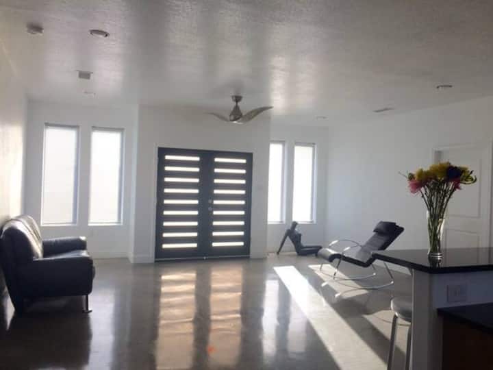 Spacious Roswell House - Roswell, NM
