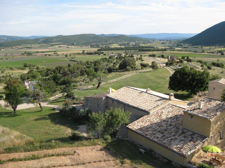 Gîte 5 Pers En Provence, Piscine - Banon