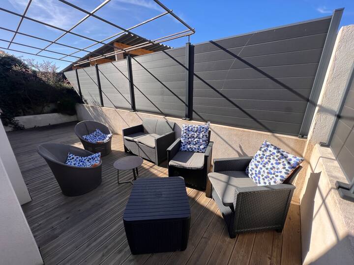 Bel Appartement Avec Terrasse - Île du Levant