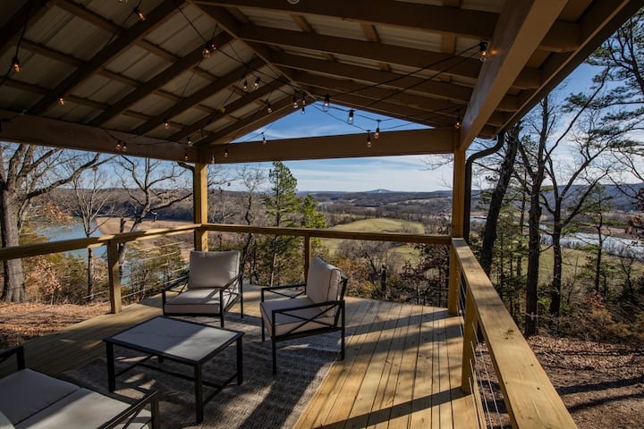 New! Bluff Creek Cabin - Fayetteville, AR