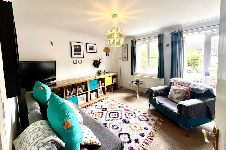Modern 1 Bed House With Parking/garden - Stratford-upon-Avon