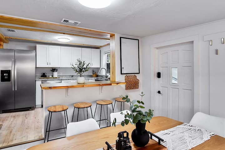 Central, Cozy Retreat - Vero Beach, FL