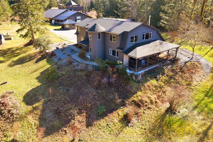 Castle Creek Retreat - Gold Bar, WA