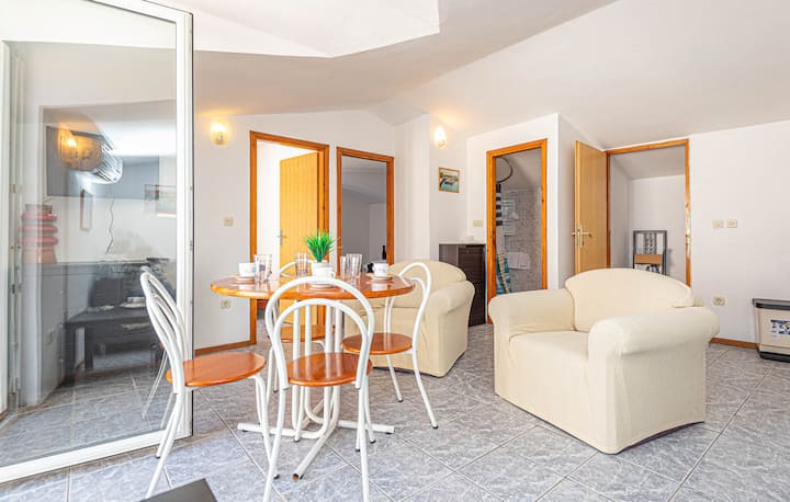 Apartment Vodice Center 3 - Tisno