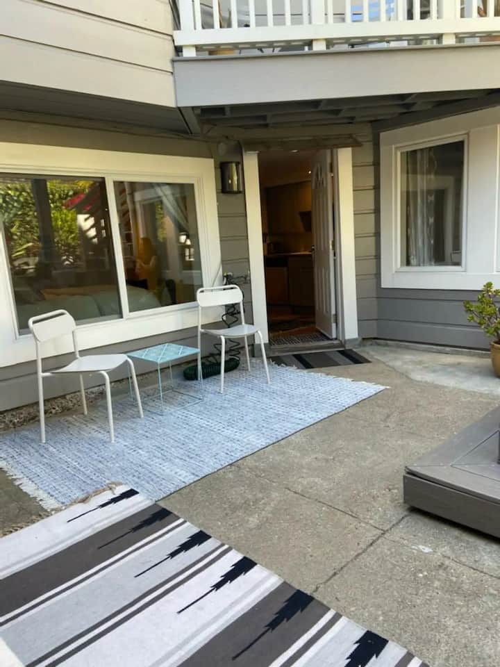 Private Garden Apartment - Sausalito