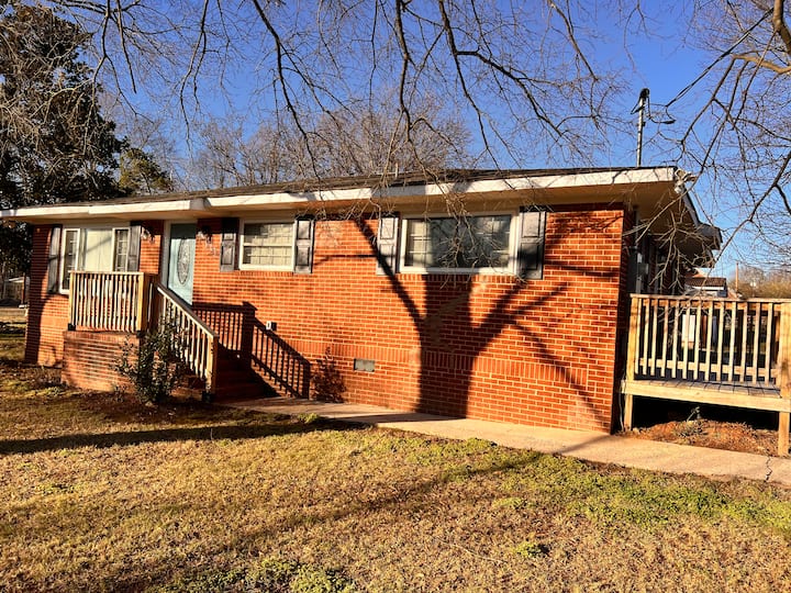 3b/2ba Family Friendly - Concord, NC