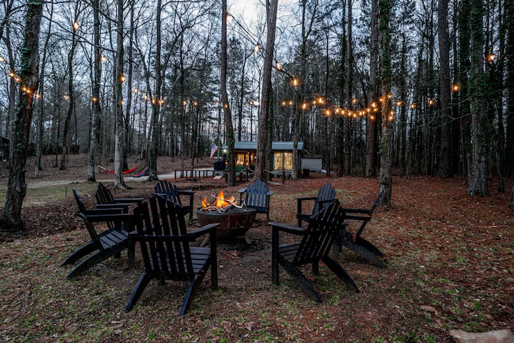 Sleeps 6, Kayaks, Canoe, Paddleboards, + More! - Lake Sinclair, GA