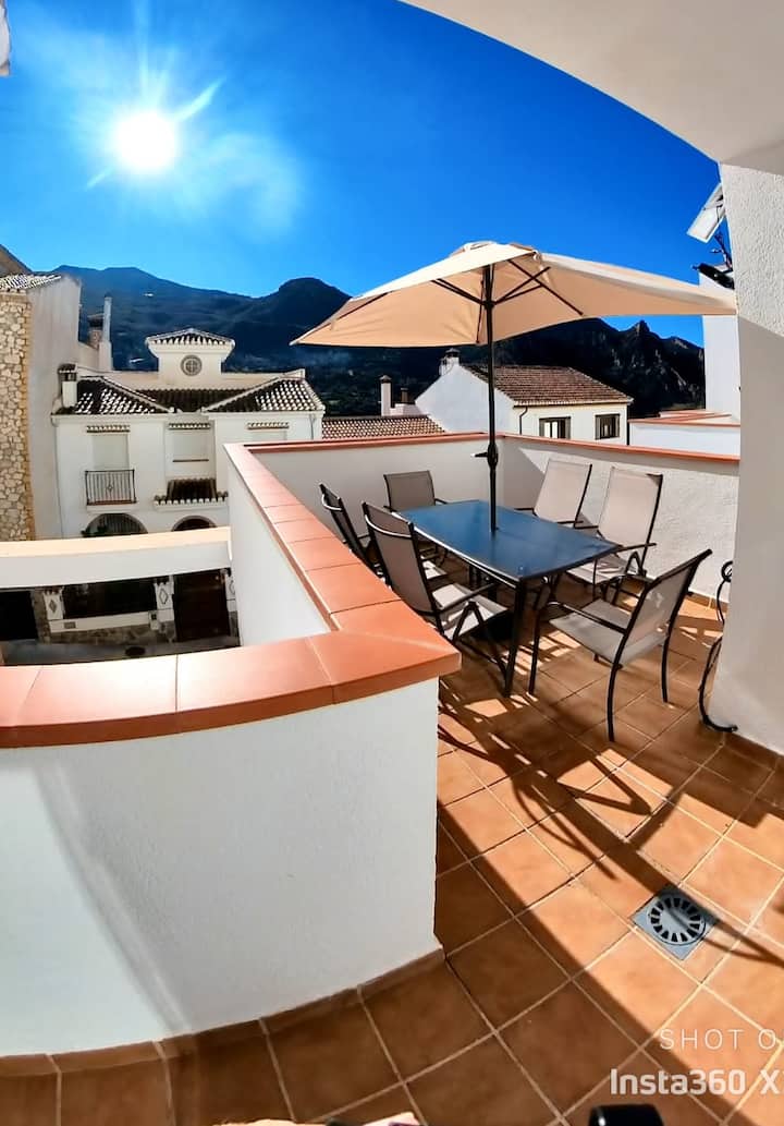 Moderno Apt En Güejar Sierra,terraza,wi-fi, Garaje - Güéjar Sierra
