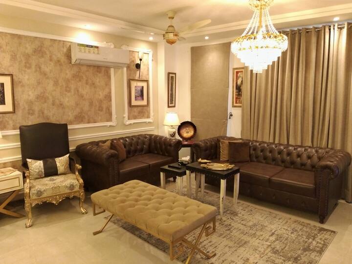 116 Shah Jamal Luxury Apartment - Lahore