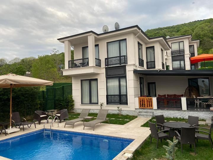 ÖZel Havuzlu Manzaralı Villa 1 - Sapanca