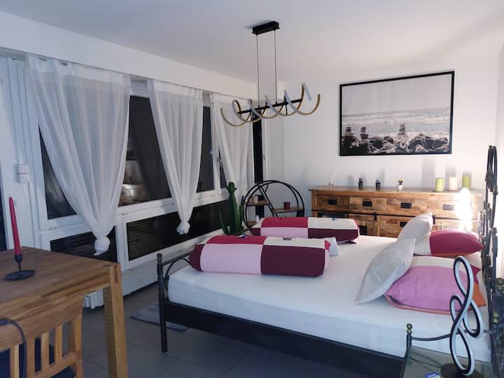 Cozy Studio "Linda" - Zurich, Switzerland